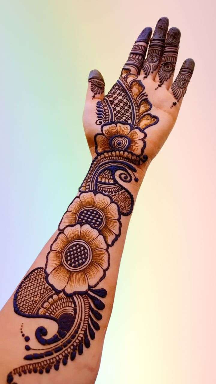 Floral Mehendi Design - CareerGuide
